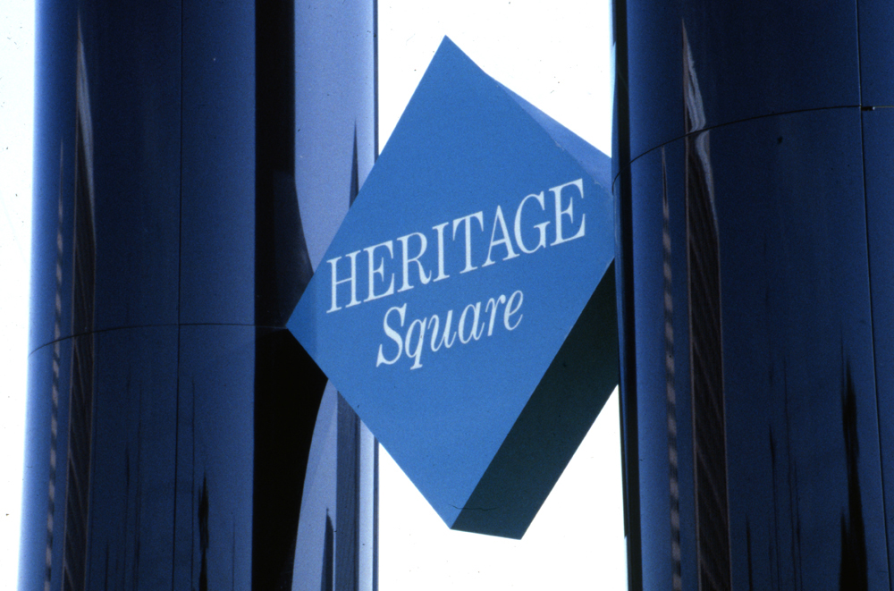 DSIGNAGE Project: Heritage Square
